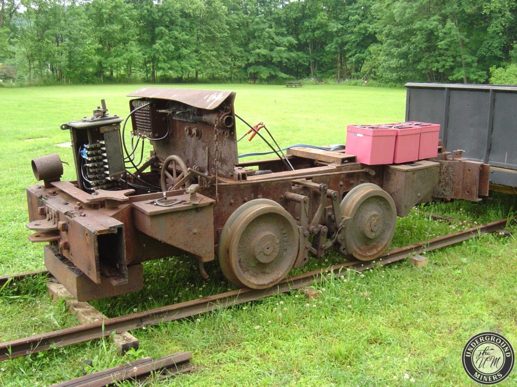 4-Ton Whitcomb Electric Storage Battery Locomotive – Underground Miners