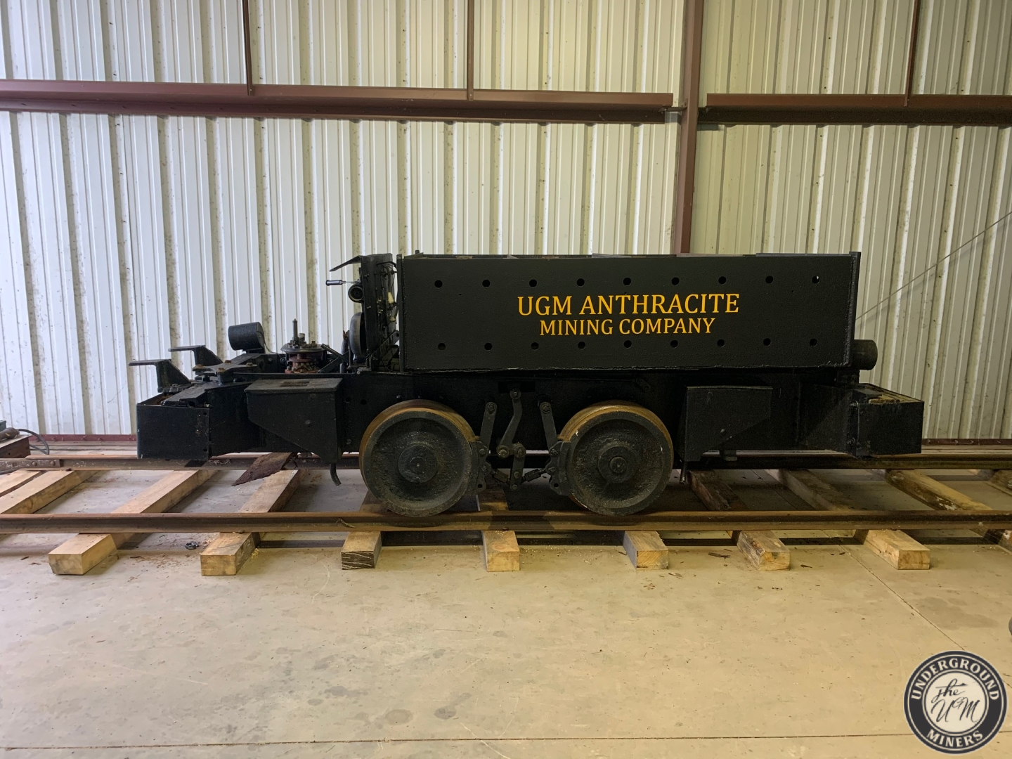 4-Ton Whitcomb Electric Storage Battery Locomotive – Underground Miners