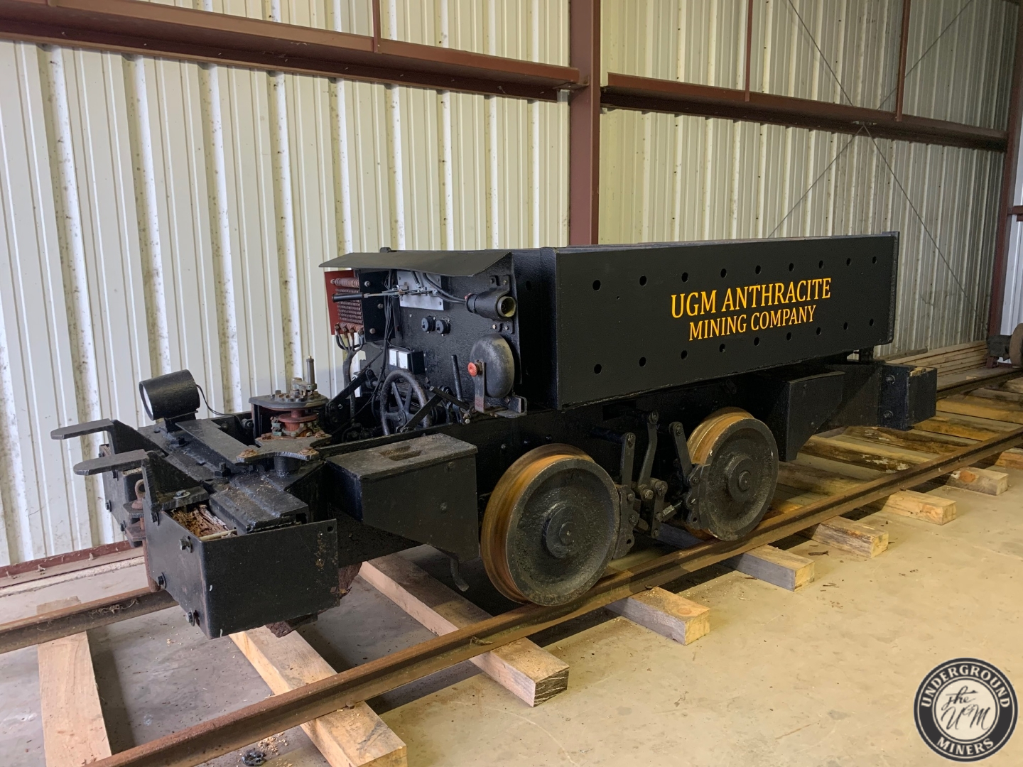 4-Ton Whitcomb Electric Storage Battery Locomotive – Underground Miners