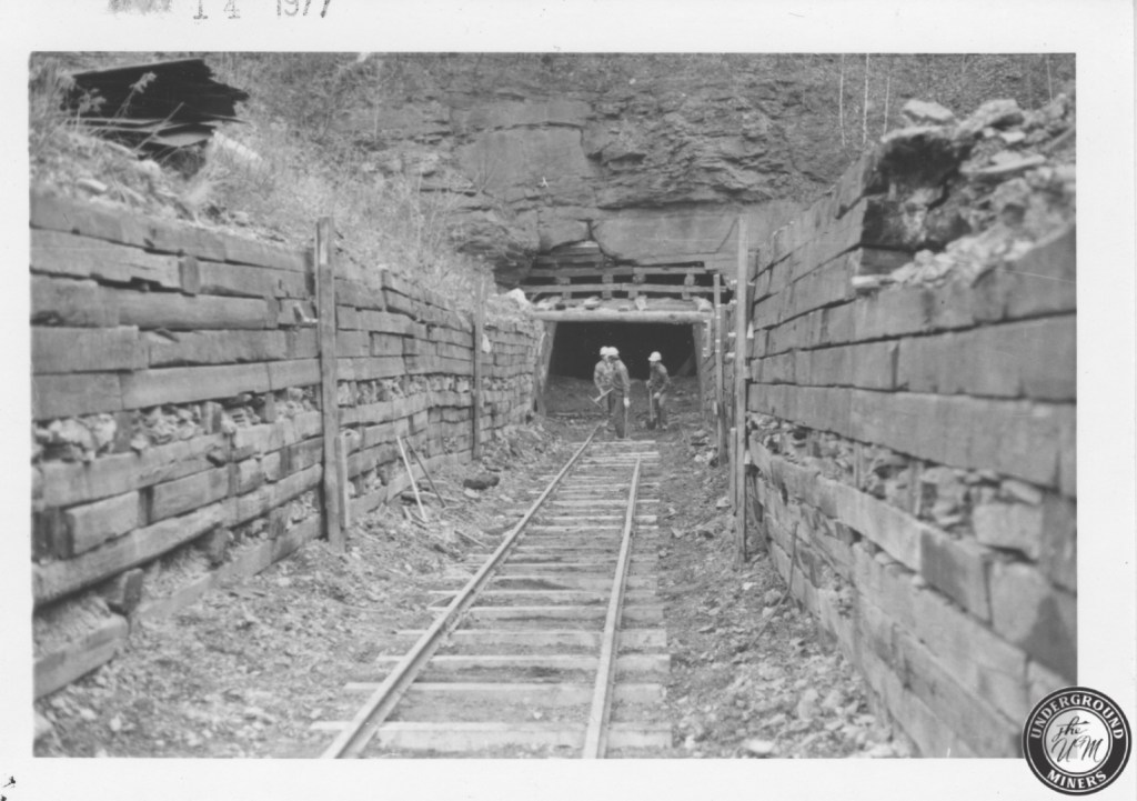 Continental No 190 Slope (Lackawanna Coal Mine Tour) – Underground Miners